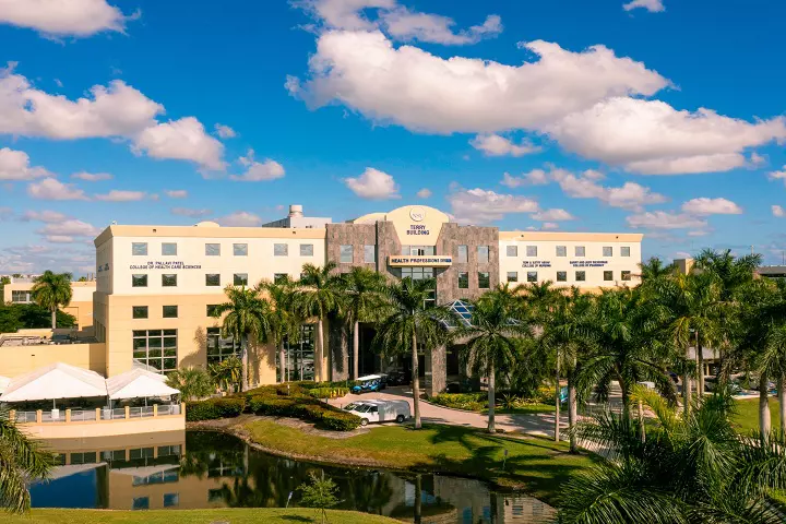 Nova Southeastern University, Fort Lauderdale: Admission, Courses, Fees, Ranking, Scholarship ...